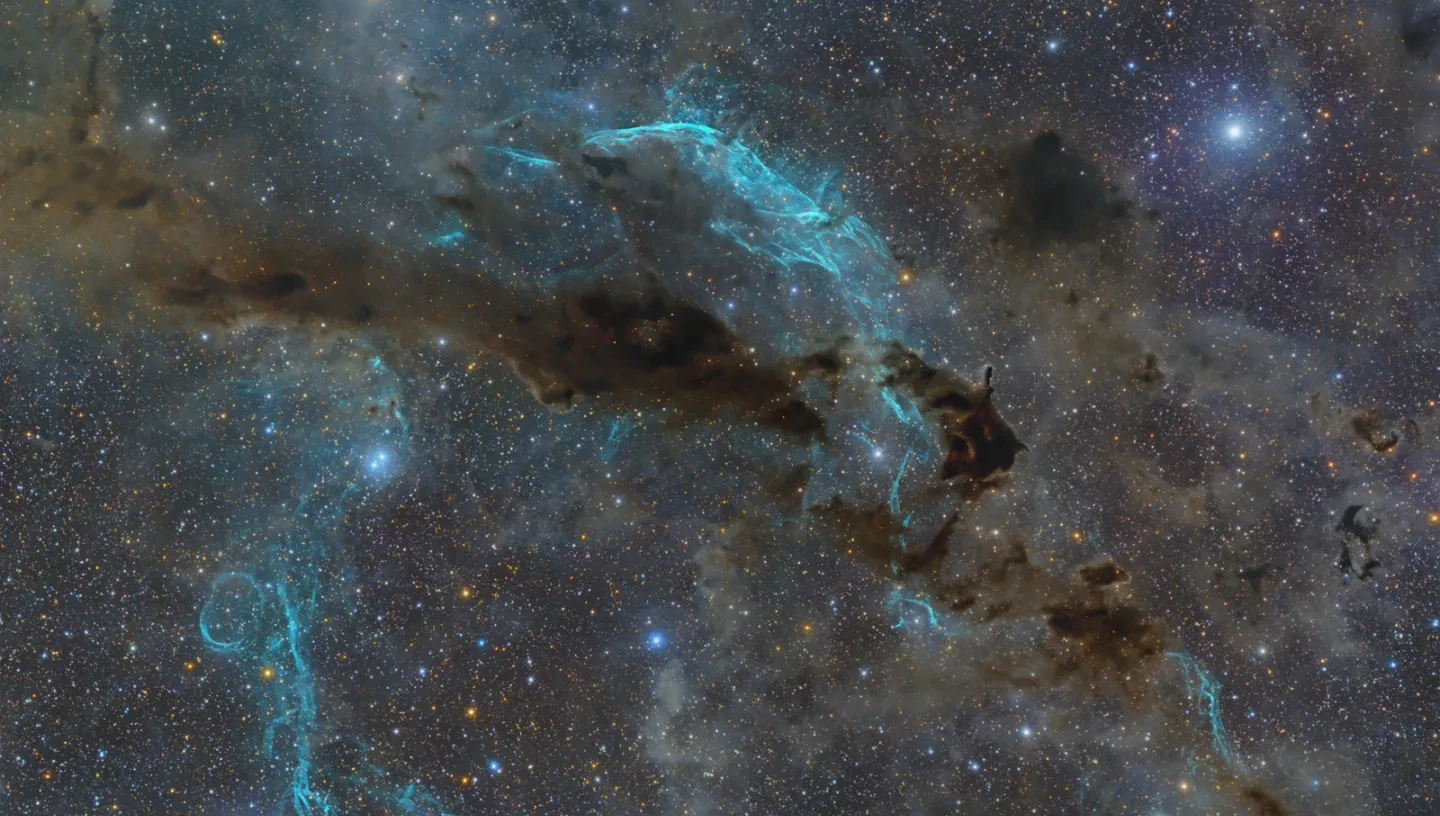 Andromeda, Unexpected - how three amateur astronomers and ...
