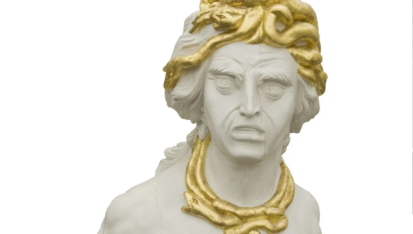 Ship figureheads and decoration | Royal Museums Greenwich